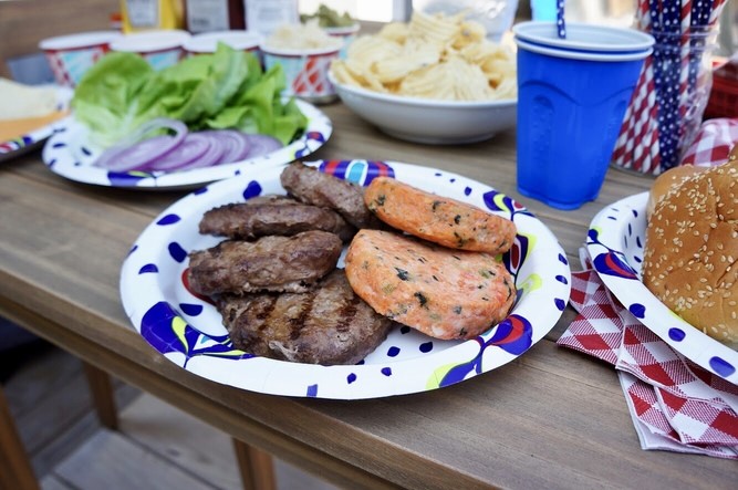 Tips To Build Your Own Gourmet Looking Burger Bar